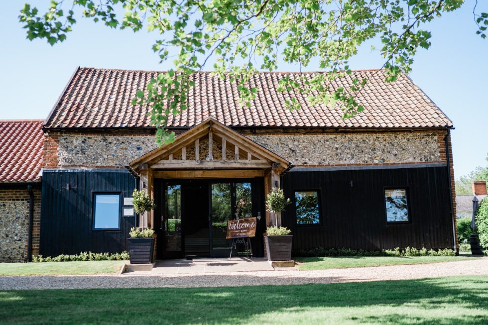Beautiful spring Newmarket wedding at The Granary Estates